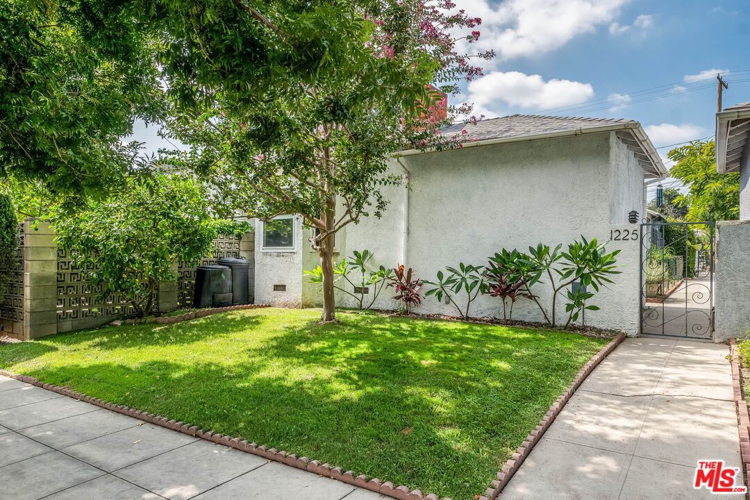 1225 N Hollywood Way, Burbank, CA 91505 - Lyon Stahl